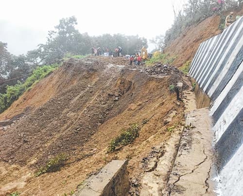 Imphal-Dimapur highway cut off near Maram 10 days set for building new ...