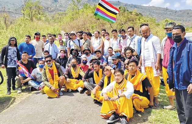 Over 200 pilgrims make way to Mt Koubru peak UKAL, KKL, MYO perform ...
